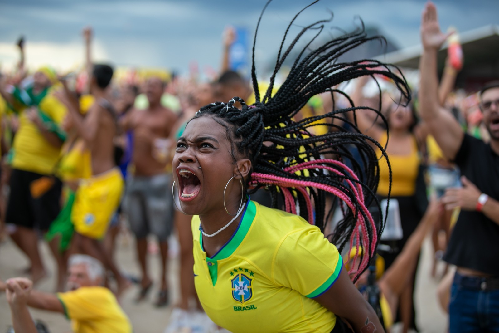 O hexa do Brasil passa por Tite dançando o pombo e Vini bailando à vontade