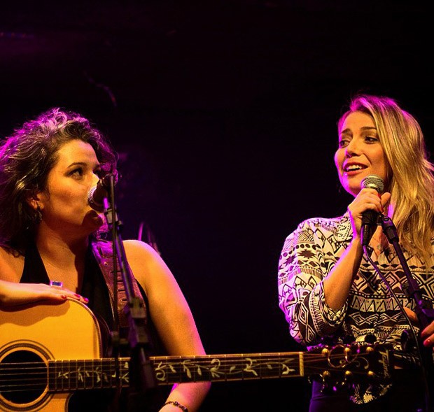 Barbara Rodrix divide o palco com Luiza Possi durante show em SP - Quem ...