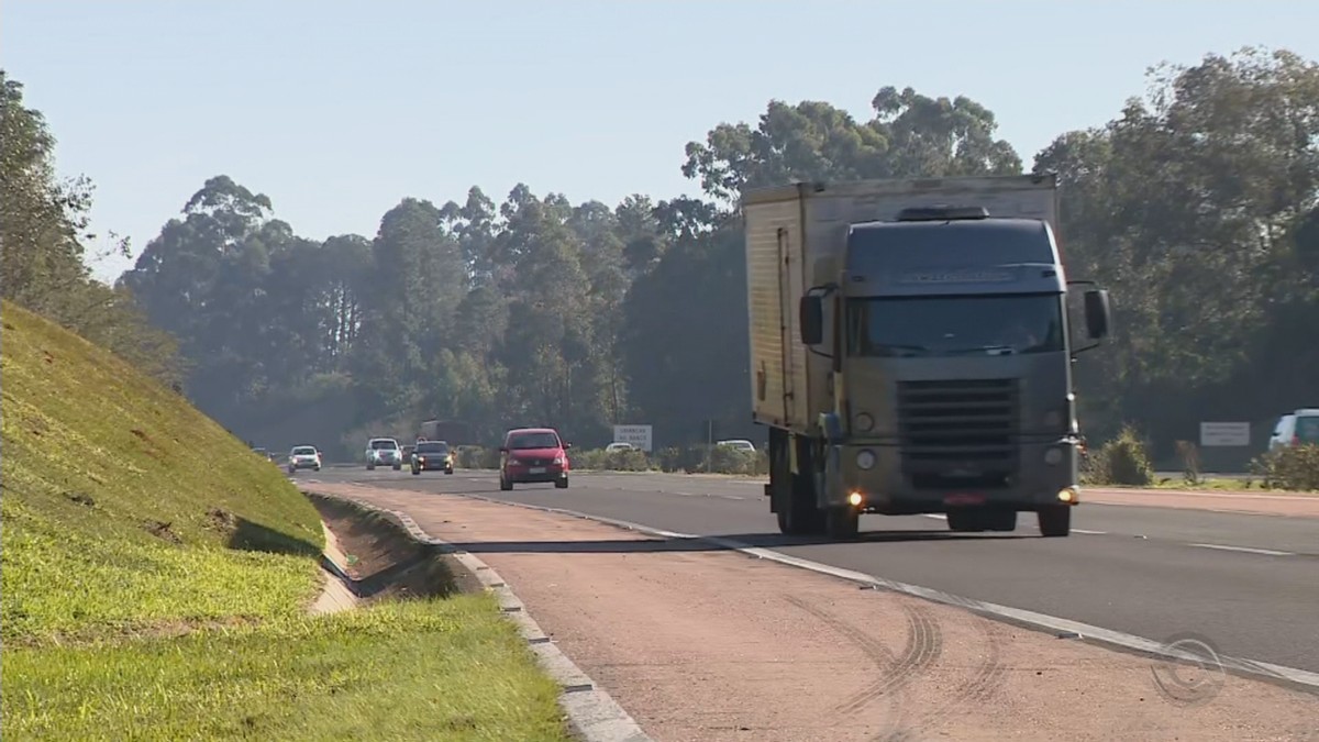 PRF fiscaliza 4,5 mil veículos na Operação Ano Novo 2023 no RS; foram ...