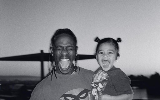 Em entrevista rara, Travis Scott fala sobre como a filha Stormi Webster ...