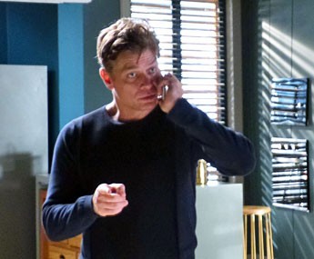 Arthur manda Jonatas se afastar de Eliza - notícias em Vem por aí