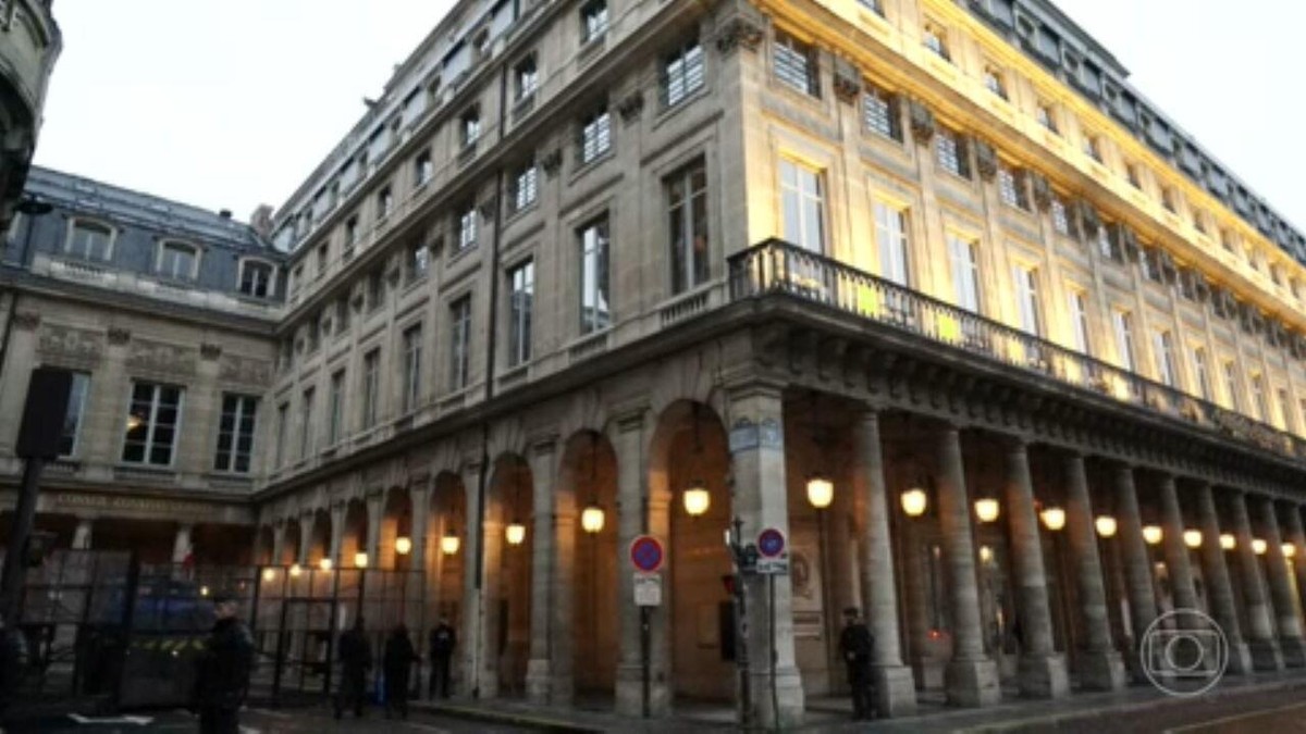 Conselho Constitucional da França aprova reforma da Previdência do ...
