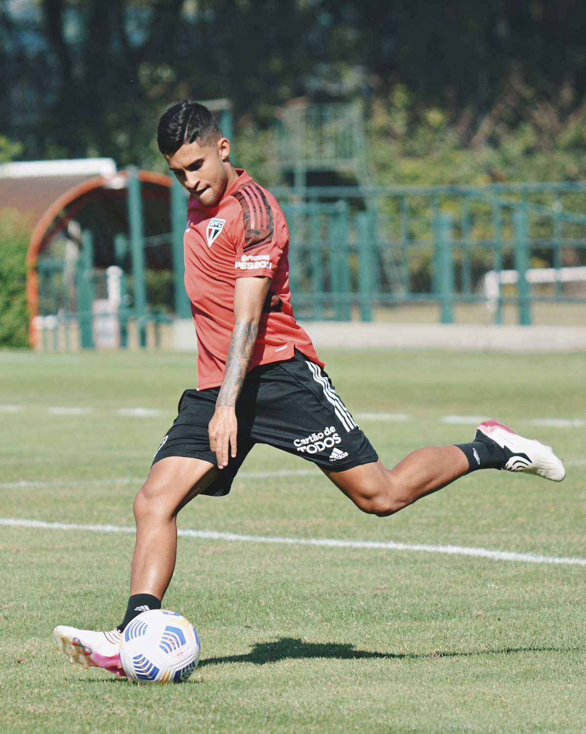 Escalação do São Paulo: Rodrigo Nestor vira dúvida para pegar o Inter ...