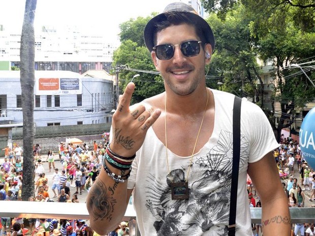 G1 - Banda Eva leva 'carnaval da Bahia' para os mineiros em Muzambinho ...