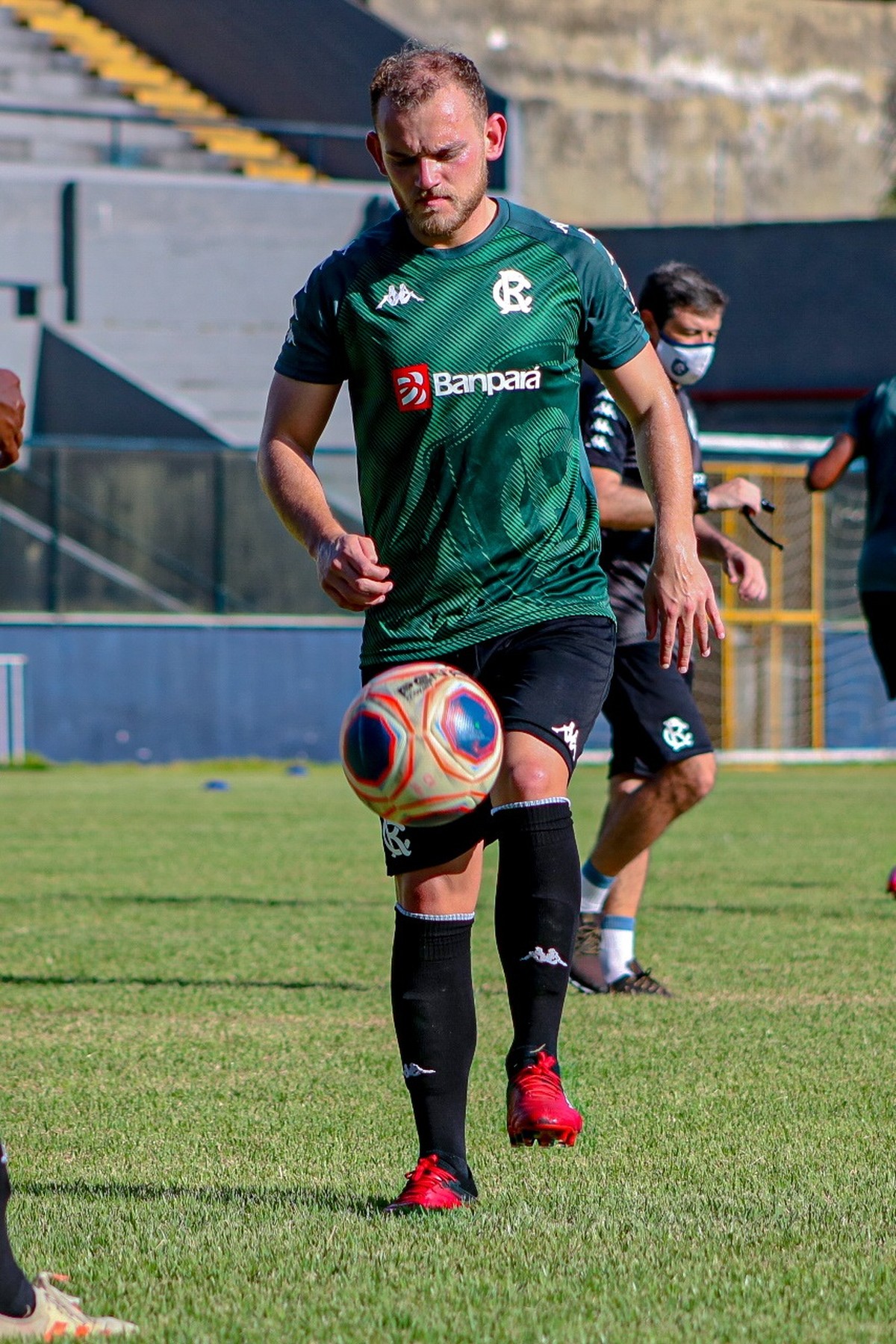 Julio Rusch completa um mês no Remo, valoriza estreia com vitória na ...