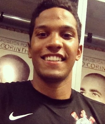 Yago comemora oportunidades no Bragantino para tentar volta ao Timão ...