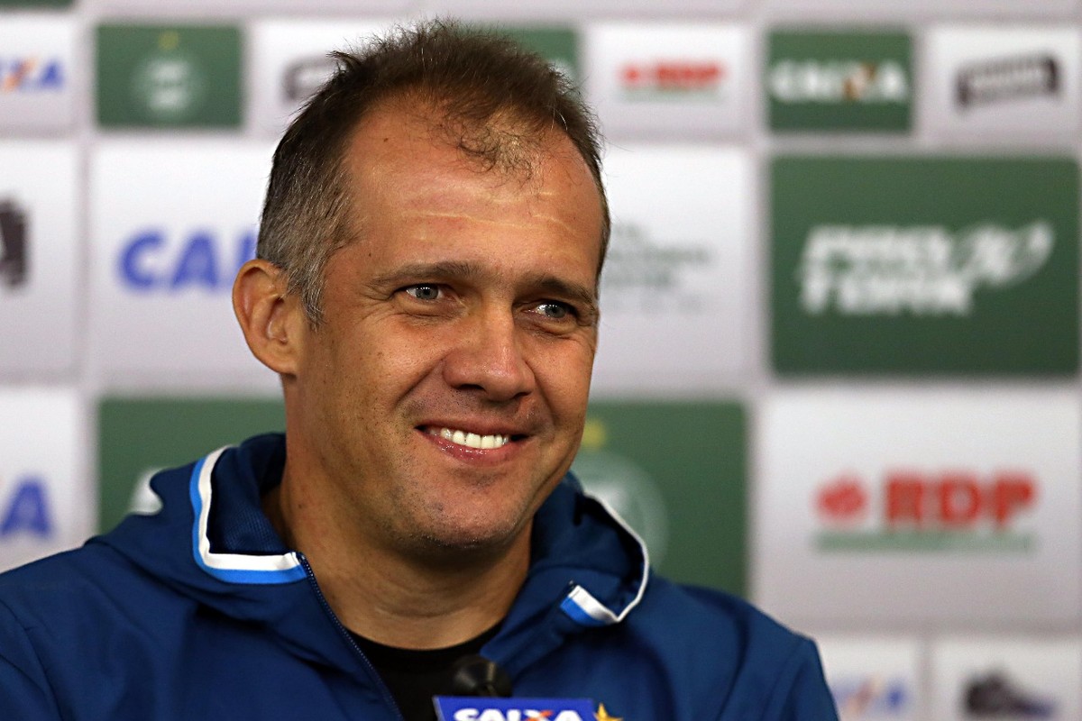 Eduardo Baptista chega e pede que Coritiba se apresente como favorito ...