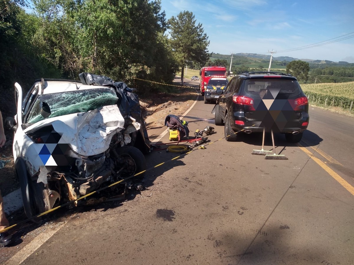 Idosa morre em batida de frente entre dois carros na BR-158, em Laranjeiras do Sul | Campos ...