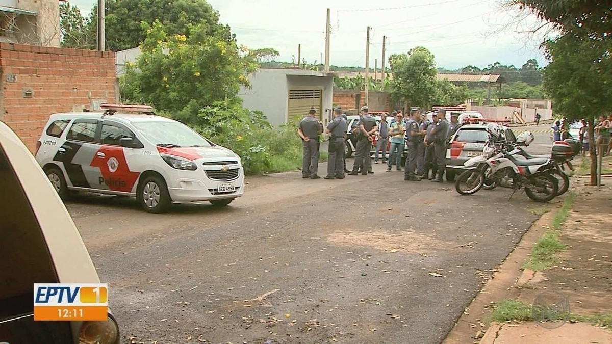 Assaltante Morre Em Troca De Tiros Com A Pm Após Roubar Carro Em