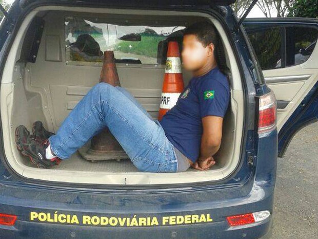 G1 Homem é Preso Após Se Passar Por Agente Da Prf Em Itabuna Na Ba