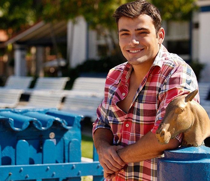 Ex-Malhação, Antonio Fargoni encena Paixão de Cristo e quer voltar à TV ...