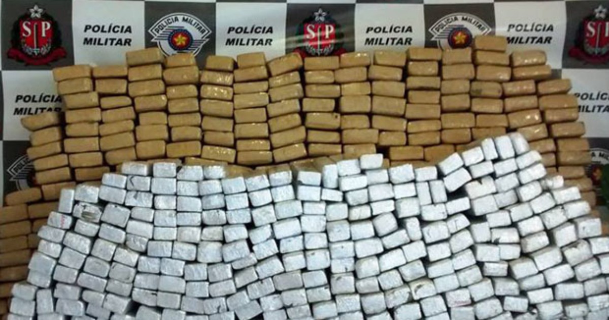 G1 - Polícia pesa droga apreendida no Morro do Diabo e contabiliza 892 ...