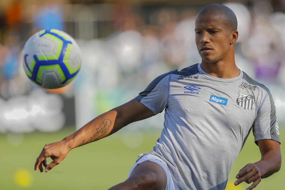 Carlos Sánchez avalia ano no Santos e faz alerta para a Libertadores ...