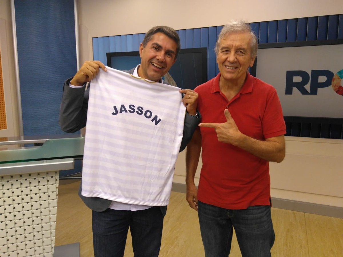 Jasson Goulart recebe homenagem de time de basquete paranaense | RPC ...