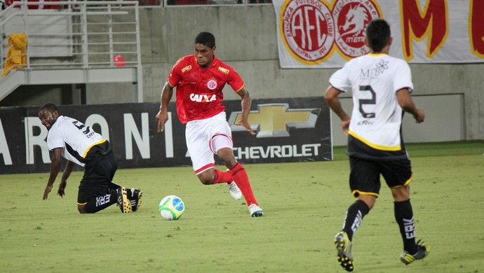 Max supera drama e lesão com gols, e comemora título do América-RN ...