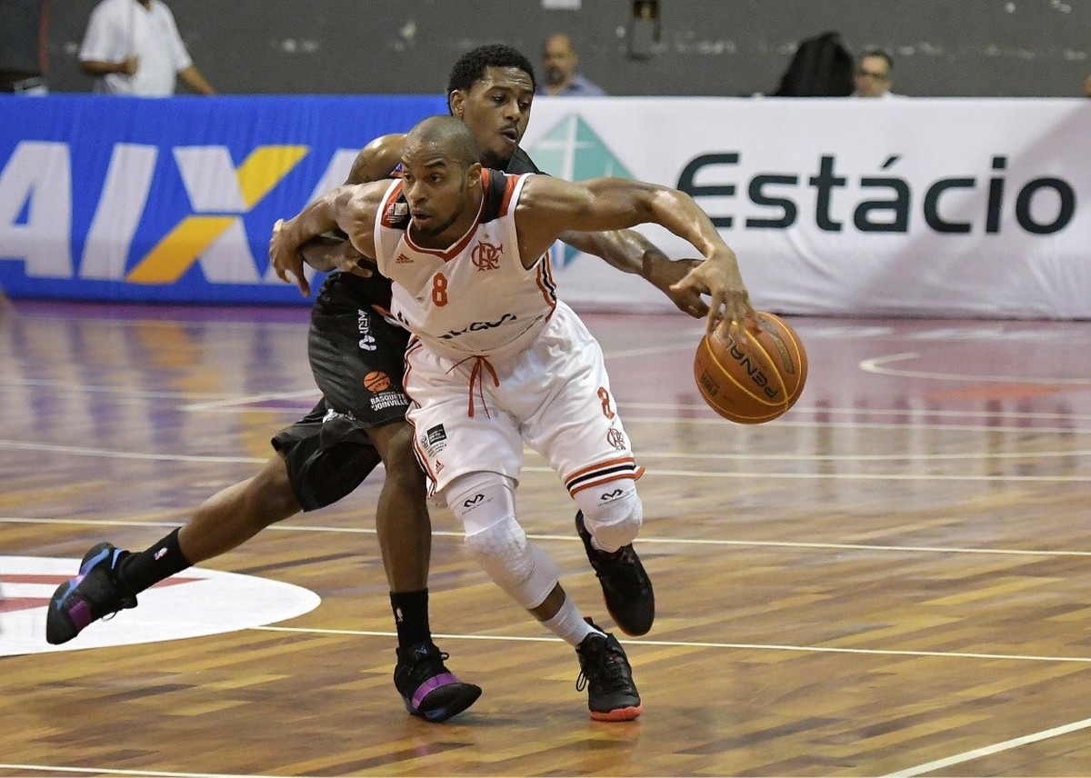 Adaptado, Cubillan destaca: "Desde a minha chegada, todos ajudaram para ...