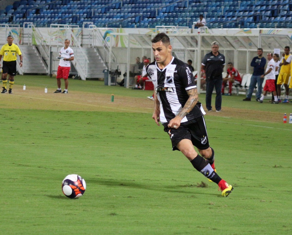 Fora dos planos do ABC, Romano é liberado para procurar novo clube ...