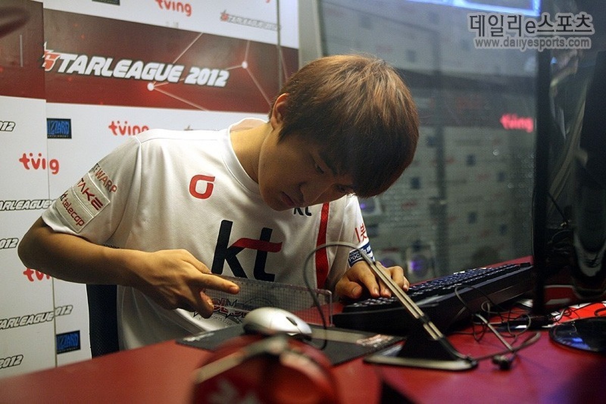 Lenda do StarCraft, Flash diz que vai escolher raça aleatoriamente em ...