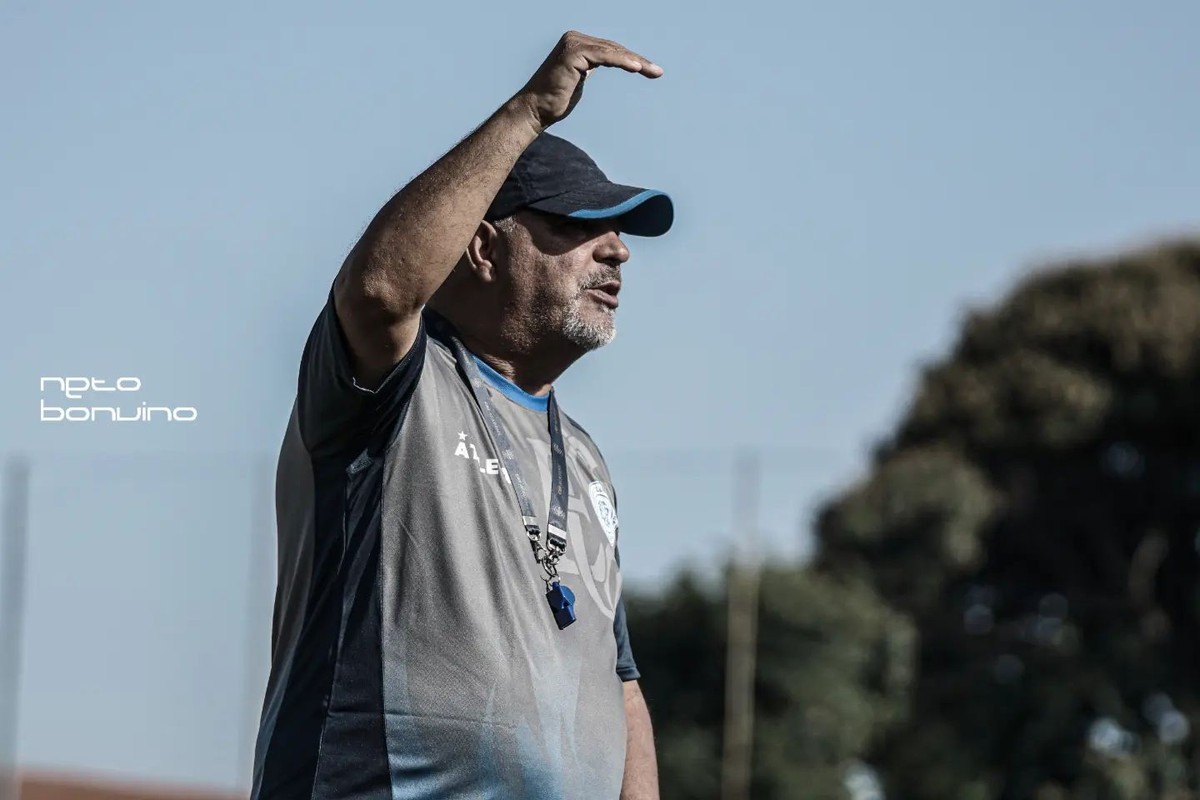 Técnico do São Bento explica as duas substituições aos 30 minutos e ...