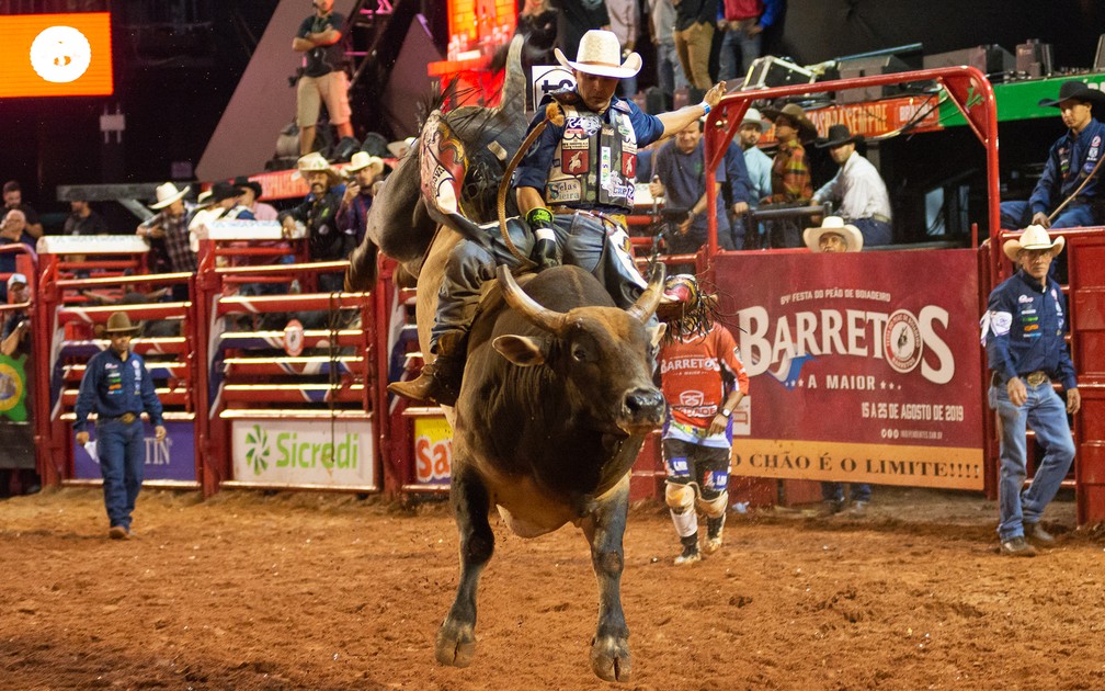Barretos 2019: segunda noite de montaria do Rodeio Internacional ...
