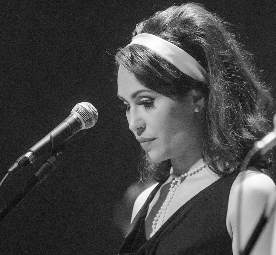 'Me Amy' faz tributo à Amy Winehouse em Maringá | Maringá | Rede Globo