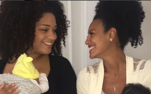 Juliana Alves e Sheron Menezzes posam com os filhos: "Muito amor ...