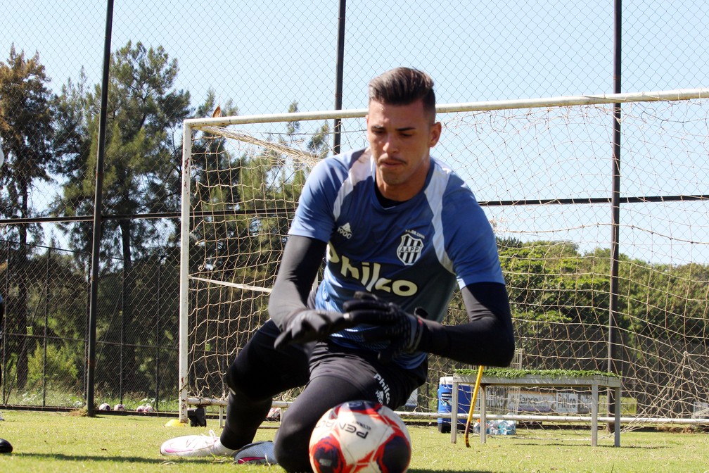 Goleiro Ivan relembra infância e início de carreira: "Meu sonho era ter ...