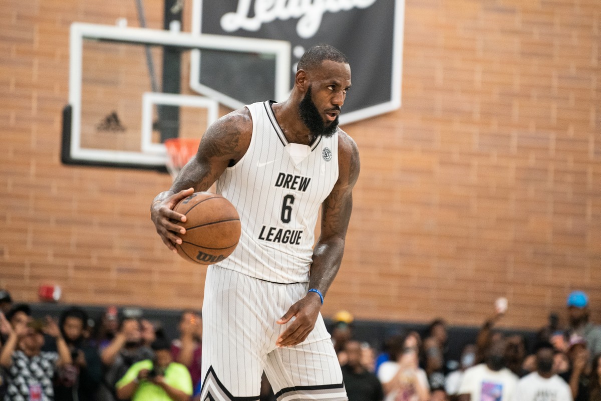 LeBron James participa de liga com amadores após 11 anos | nba | ge