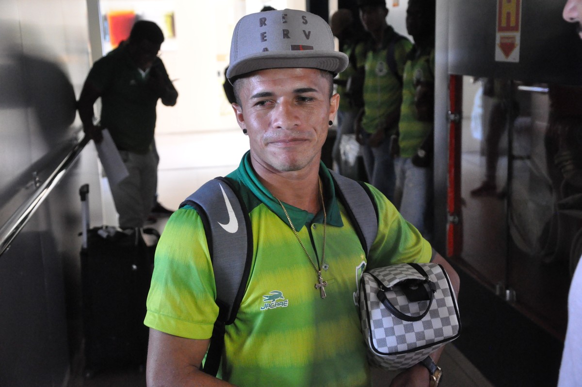 Bilau relembra gol em Rai-Fran e quer vitória do Jacaré contra Leão ...