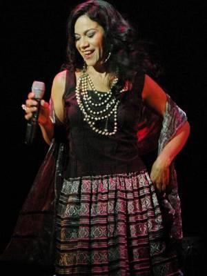 G1 - Simone Almeida faz show no Sesc Boulevard, em Belém - notícias em Pará