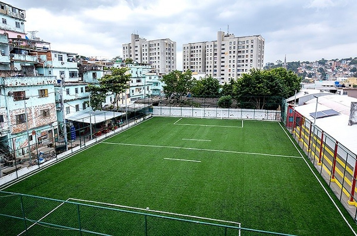 Campo de futebol no Rio transforma energia de partidas em eletricidade ...