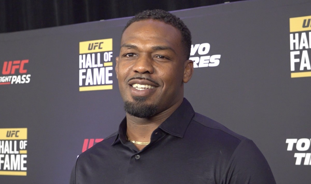 Jon Jones é preso acusado de violência doméstica após homenagem do UFC ...