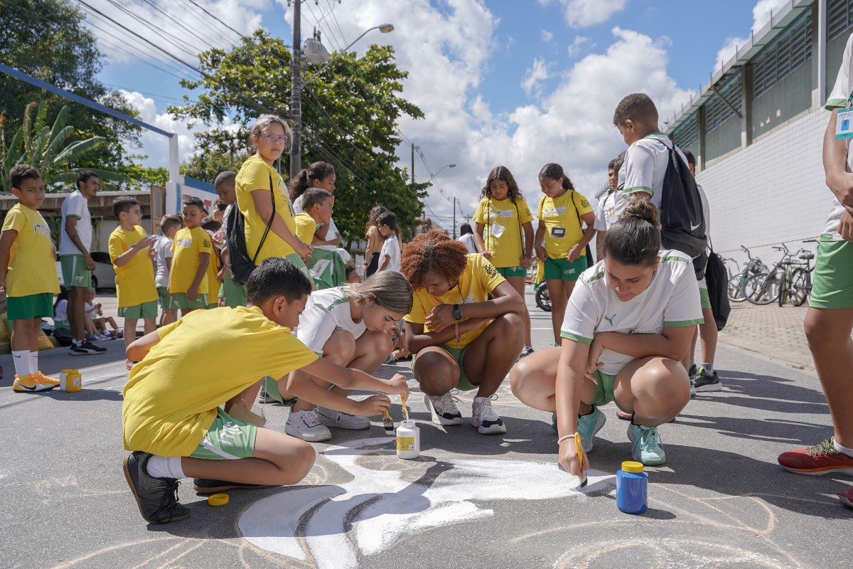 Alunos do Instituto Neymar Jr. estão preparados para a estreia do ...