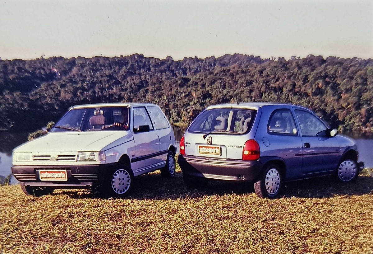 Teste de 1994: Uno CS e Corsa GL duelaram em categoria acima dos ...