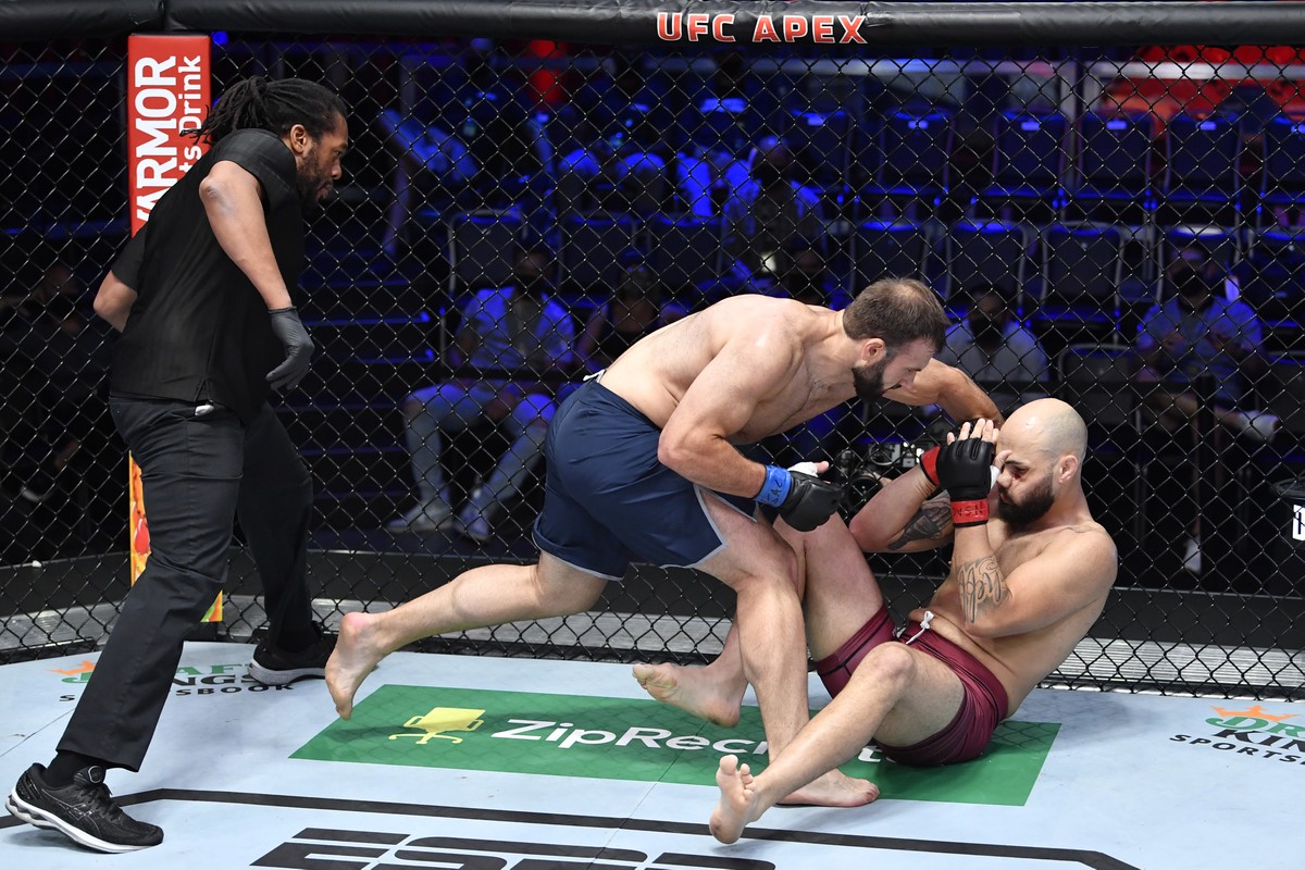 Contender Series: Pedreira russa nocauteia brasileiro e ganha contrato ...