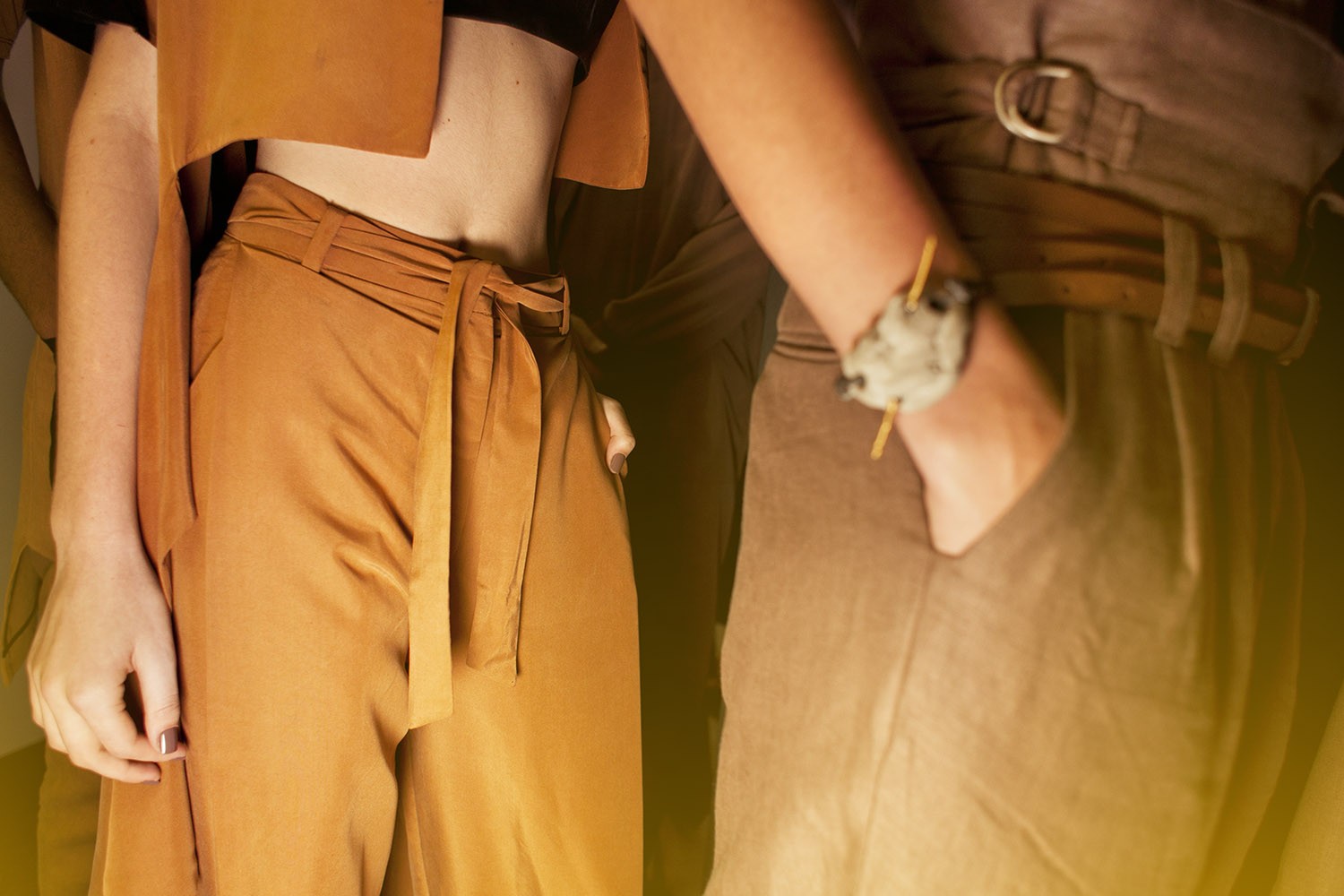 Ratier segue em sua trilha minimalista cool | Desfiles | Vogue