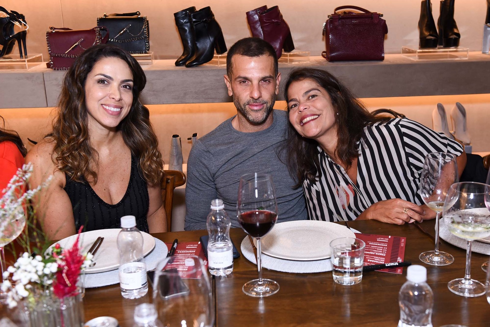 Experiência sensorial marca o lançamento do inverno 2018 da Schutz ...