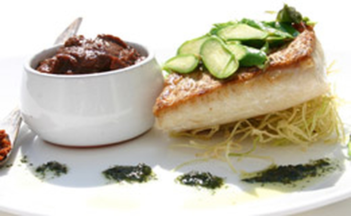 Filé de robalo com purê de banana-da-terra | Peixes e frutos do mar ...