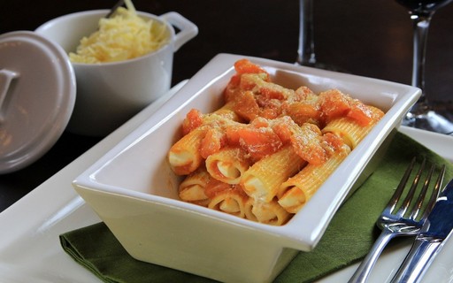 5 receitas fáceis para aproveitar as sobras de frango assado - Casa e ...