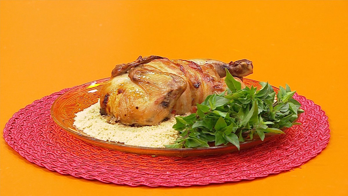 Galeto desossado e recheado | Aves | Receitas