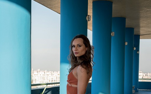 Trans Renata Bastos realiza o sonho de interpretar Roberta Close no filme sobre Hebe - Revista ...