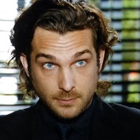 Alberto (Igor Rickli) procura advogado: 'Prepare a ação pra tirar ...