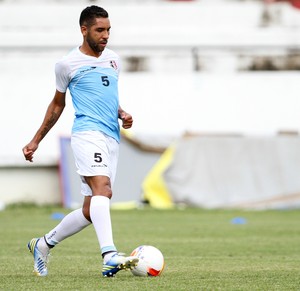 Sem espaço com Martelotte, Sitta e Waldison deixam o Santa Cruz