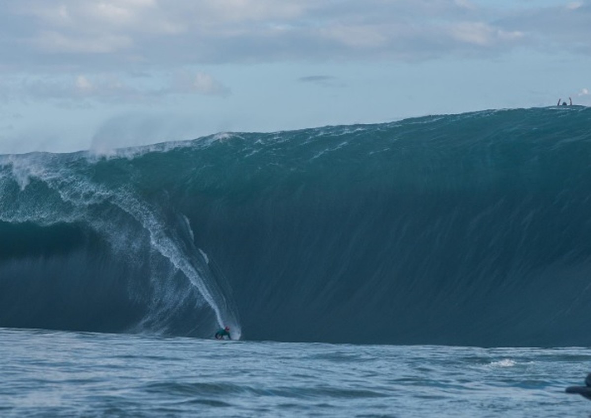 Code Red 2.0, big surf no Cardoso e campeonato na Joaca | nas linhas do ...