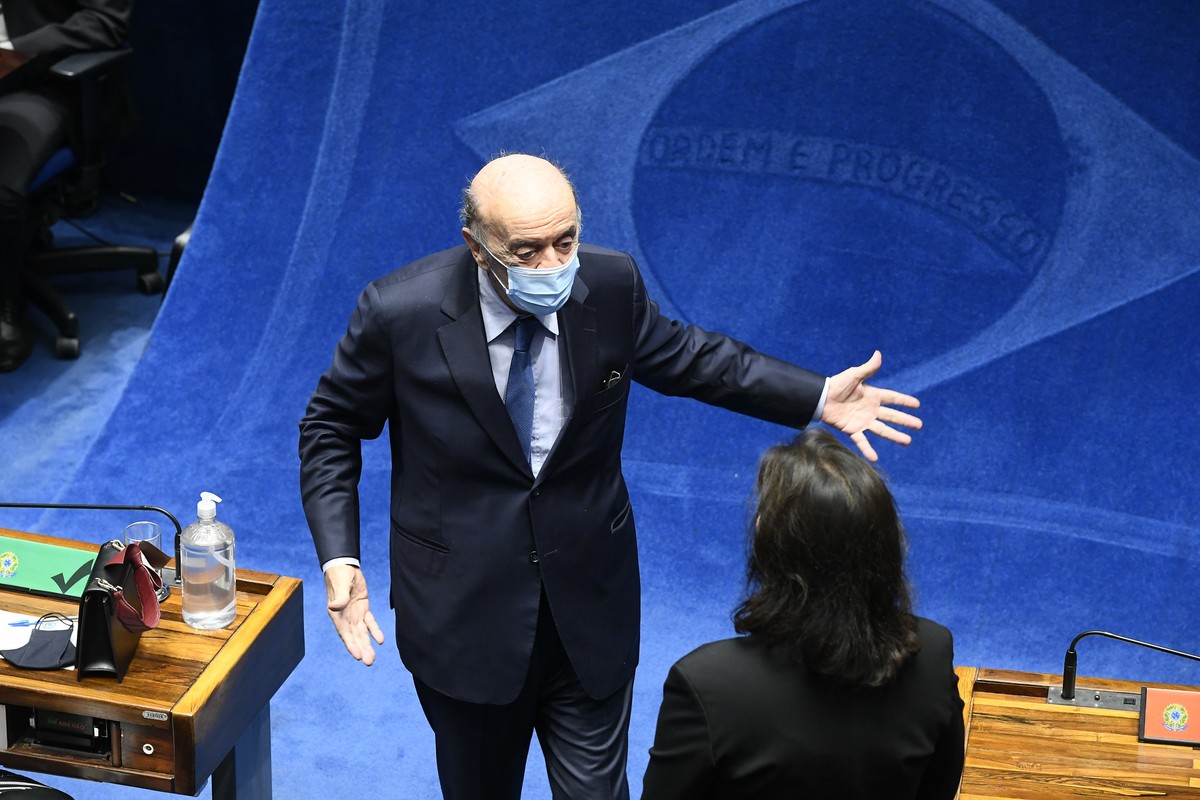 José Serra é diagnosticado com Parkinson e pede licença no Senado por 4 ...