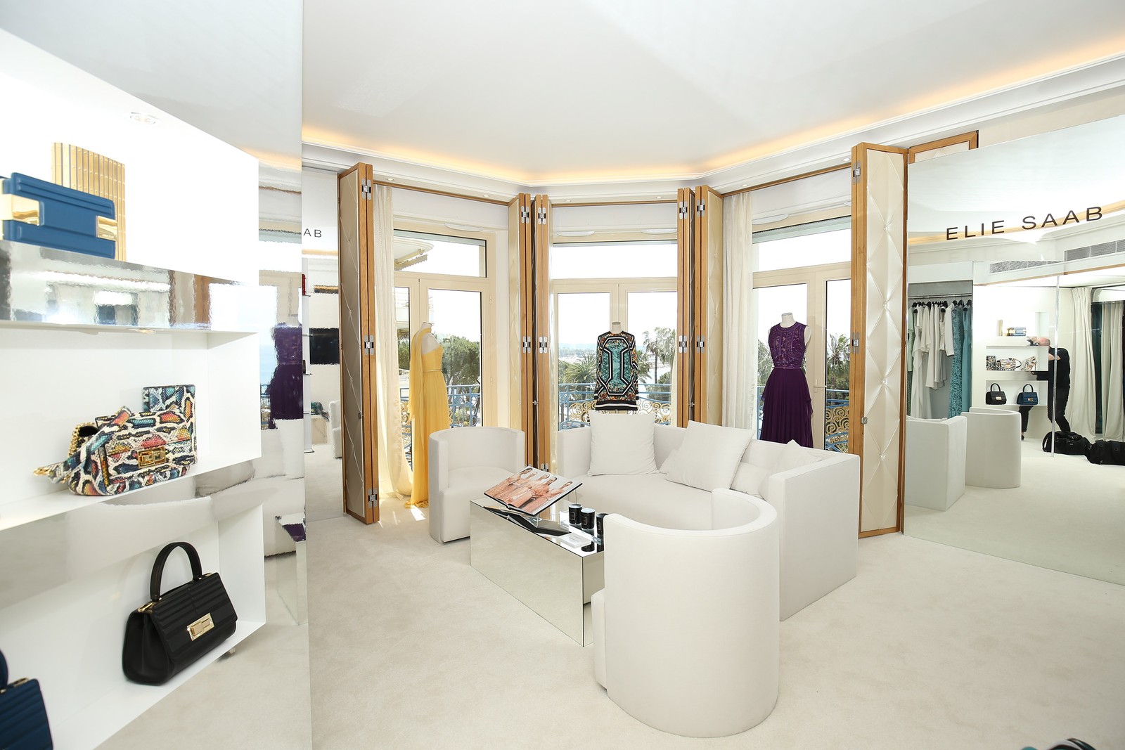 Por dentro da suíte de Elie Saab em Cannes | Moda | Vogue