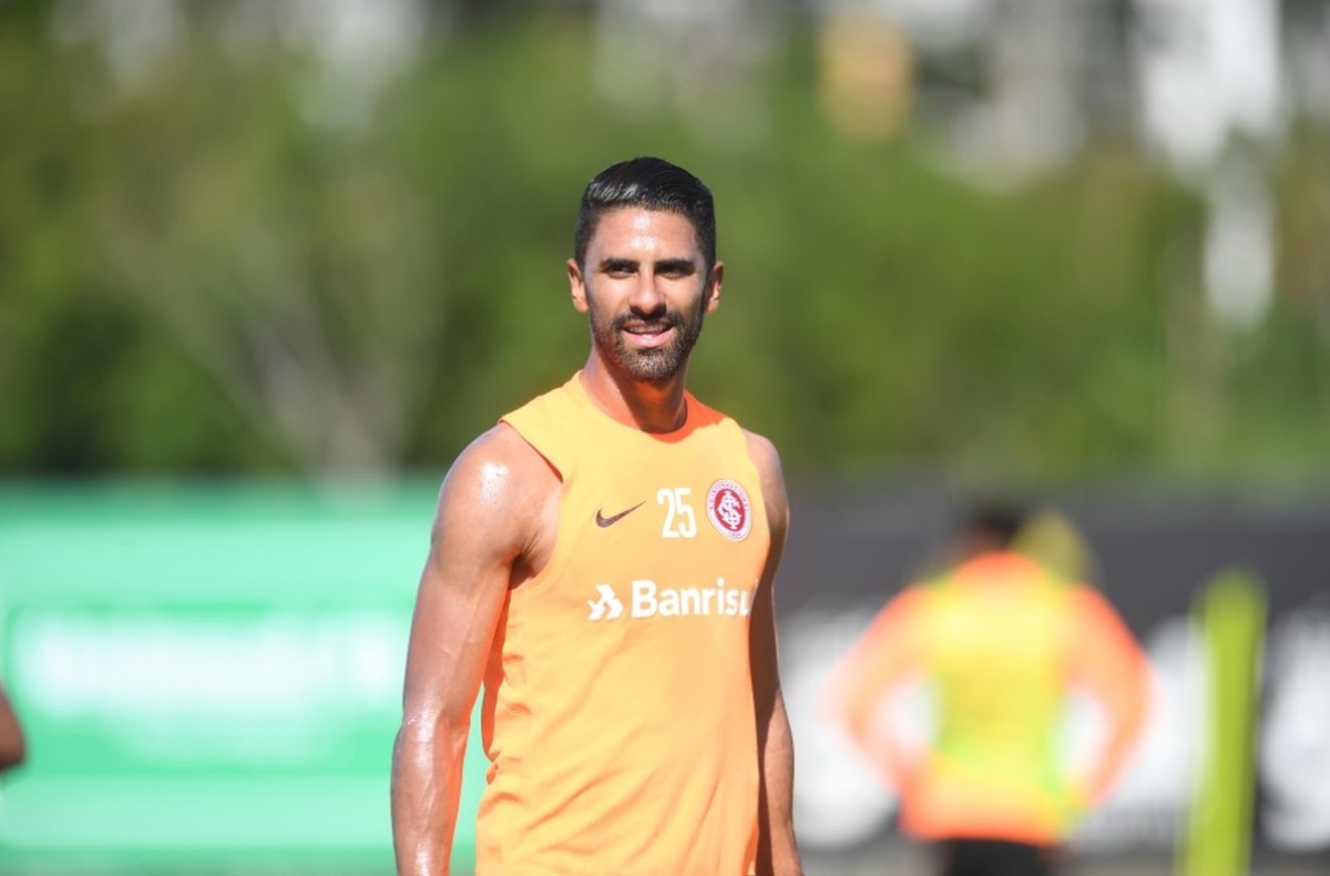 Tréllez é regularizado no BID, inscrito no Gauchão e está liberado para ...