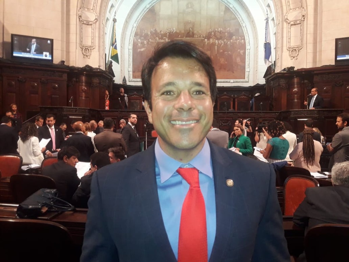 Suplente, Carlo Caiado é empossado na Alerj no lugar de deputado preso ...