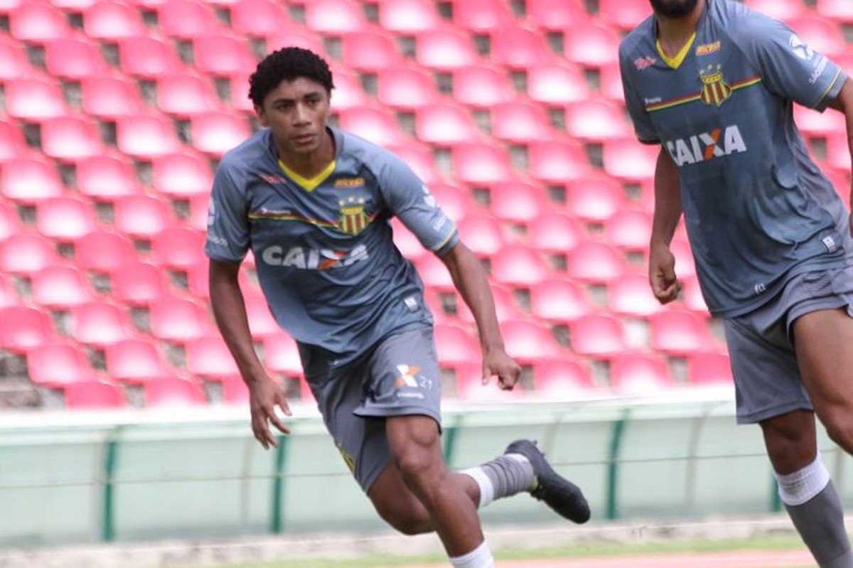 Misael é relacionado pela primeira vez e Julinho fará sua estreia pelo ...