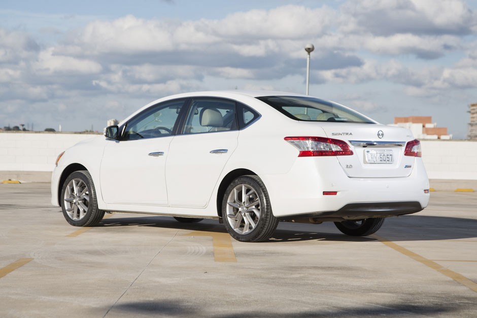 Comparativo: Ford Focus Fastback x Nissan Sentra | Testes | autoesporte